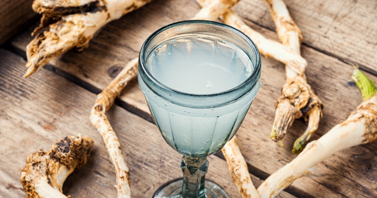 Домашня хріновуха - простий рецепт з додаванням меду і лимона — Шуба