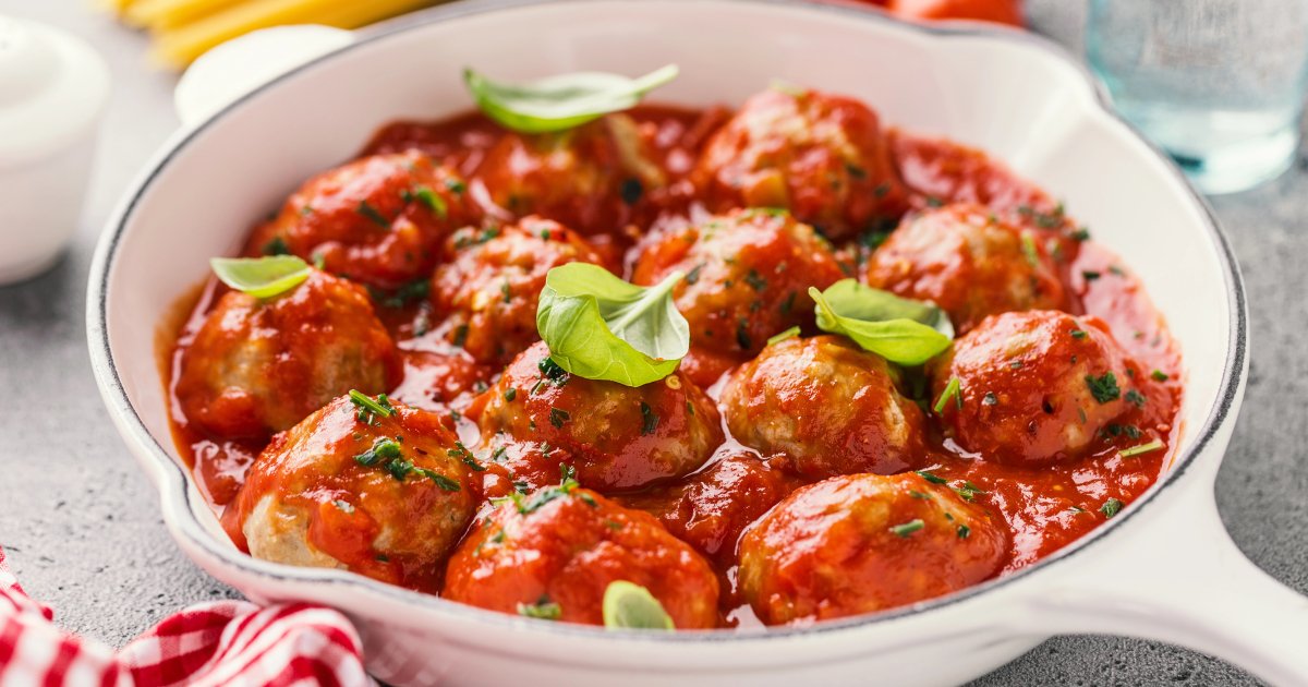 Курячі мітболи в грибному соусі - рецепт — Шуба